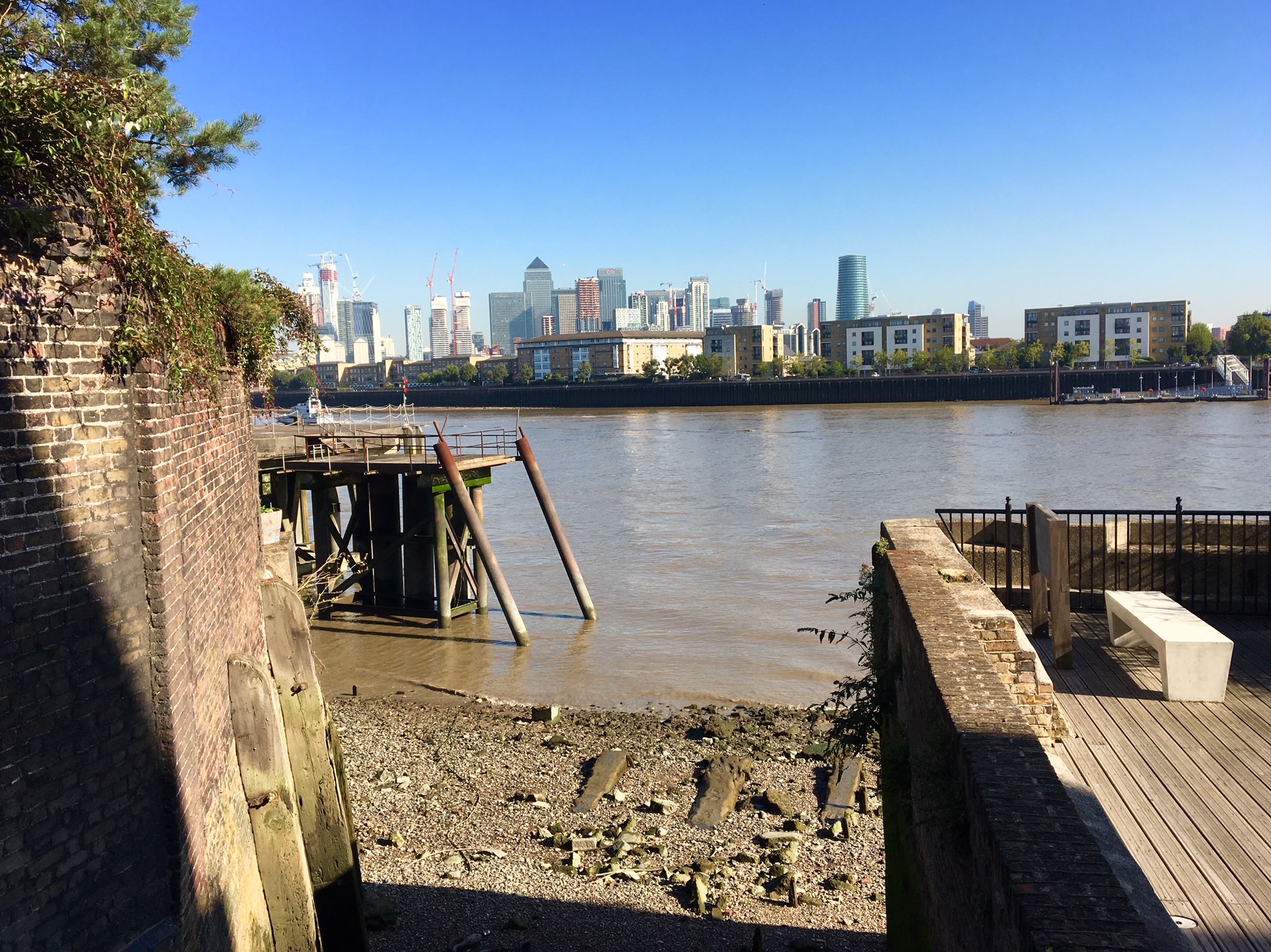 Deptford Foreshore – A Mudlark's Diary